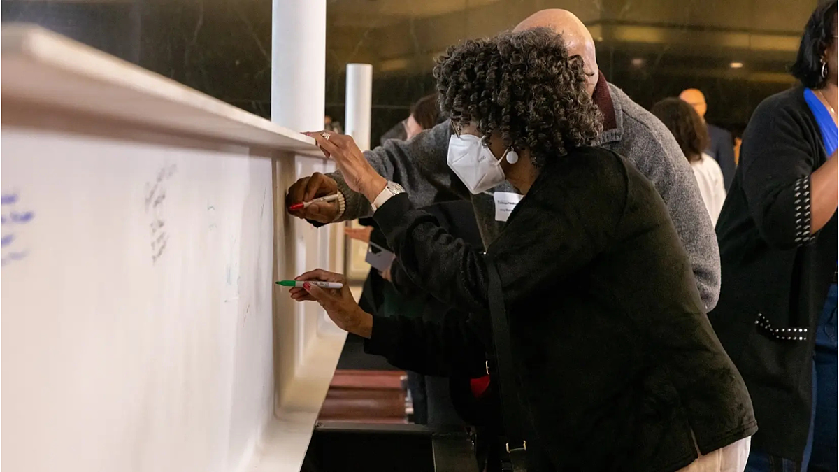 Structural beam for new cancer pavilion | UChicago Civic Engagement