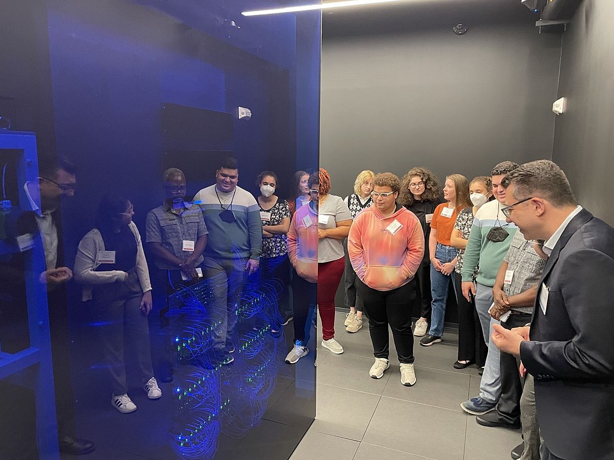 Open Quantum Initiative Undergraduate | UChicago Civic Engagement